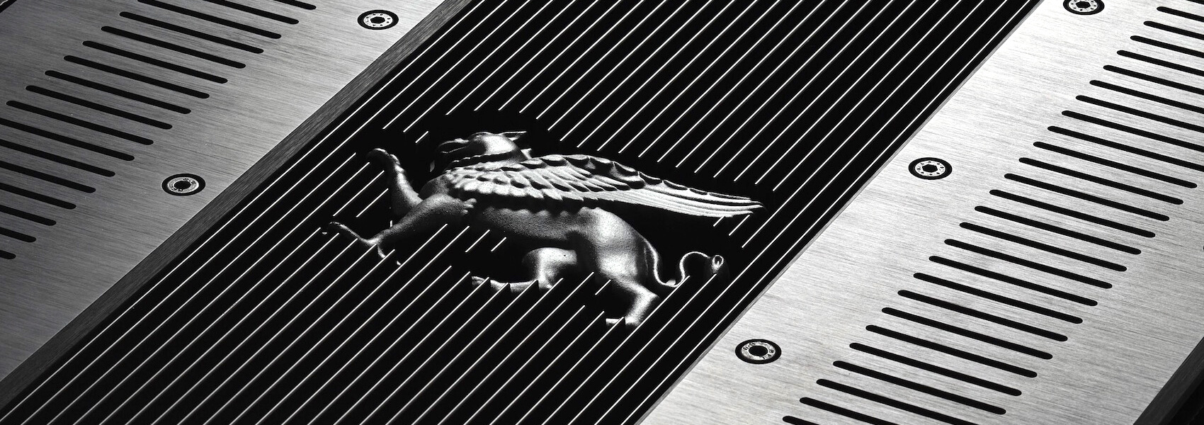 Gryphon Apex Stereo & Mono – HiFi Live